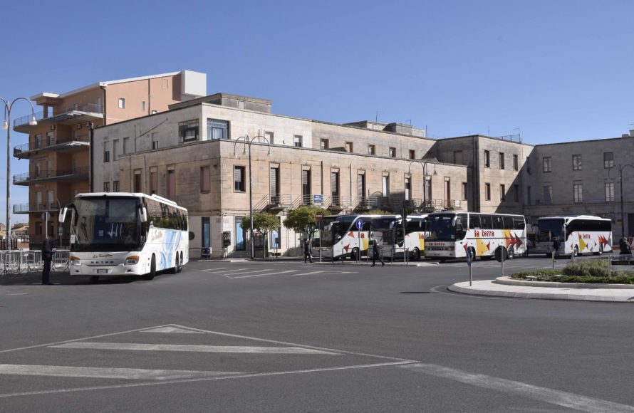 Ragusa, flop dei bus navetta per raggiungere i cimiteri - Ialmo